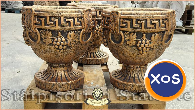 Vază ornament versace, arămiu patinat, model V8. — XOS